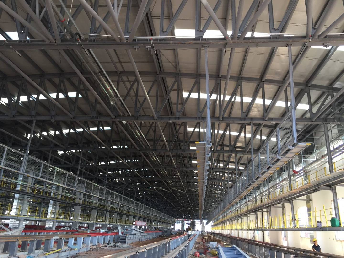 Pre Engineered Steel Structure For Warehouse - HIG HOUSE